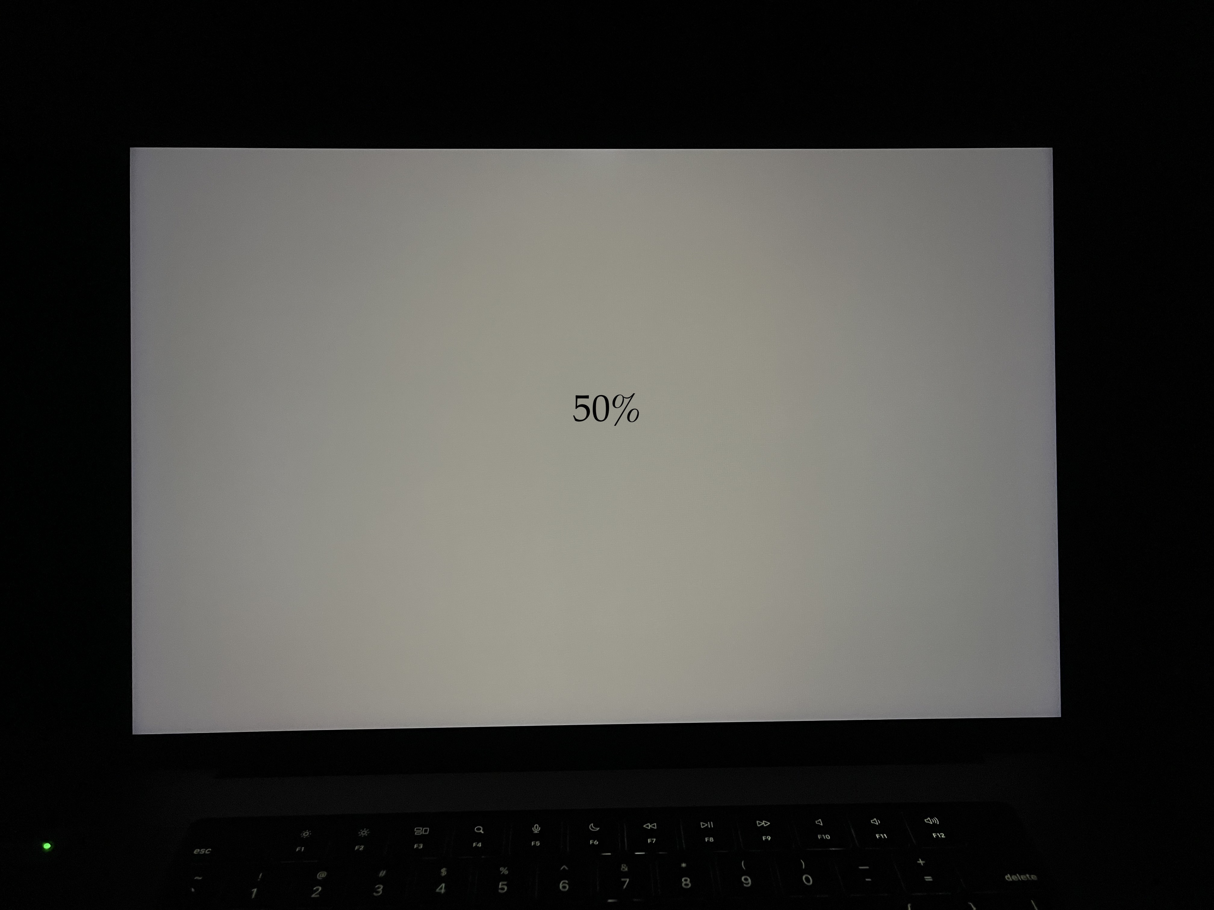 Screen Uniformity MacBook Pro 16″ (2021) – The Daejeon Chronicles